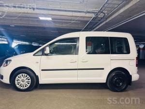 White Volkswagen Caddy 2015 in Riga, with an engine capacity of 1.20 L and mileage of 122 thousand km for 7770 €, photo 4 on AUTOMOTO.COM.LV