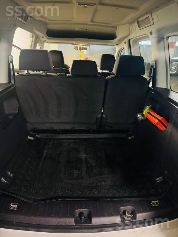 White Volkswagen Caddy 2015 in Riga, with an engine capacity of 1.20 L and mileage of 122 thousand km for 7770 €, photo 9 on AUTOMOTO.COM.LV