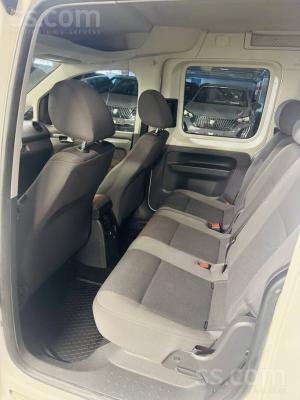 White Volkswagen Caddy 2015 in Riga, with an engine capacity of 1.20 L and mileage of 122 thousand km for 7770 €, photo 12 on AUTOMOTO.COM.LV
