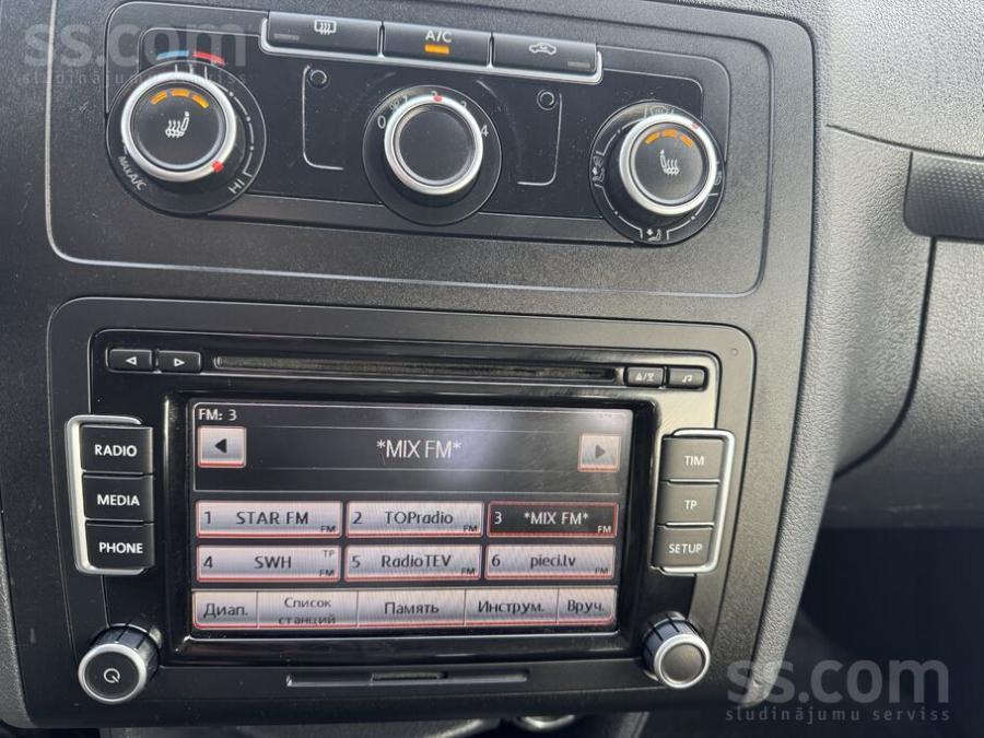 White Volkswagen Caddy 2015 in Riga, with an engine capacity of 1.20 L and mileage of 122 thousand km for 7770 €, photo 16 on AUTOMOTO.COM.LV