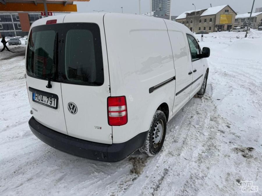 White Volkswagen Caddy 2015 in Klaipeda, with an engine capacity of 1.60 L and mileage of 142 thousand km for 6000 €, photo 1 on AUTOMOTO.COM.LV