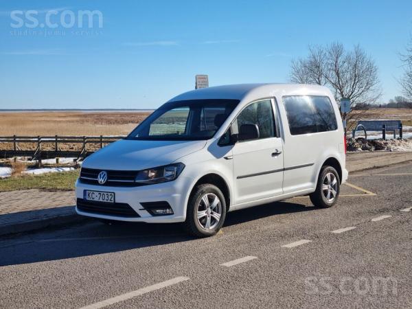 White Volkswagen Caddy 2015 in Liepaja, with an engine capacity of 1.60 L and mileage of 248 thousand km for 6500 €, photo 1 on AUTOMOTO.COM.LV