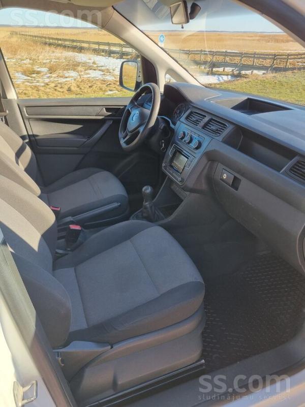 White Volkswagen Caddy 2015 in Liepaja, with an engine capacity of 1.60 L and mileage of 248 thousand km for 6500 €, photo 8 on AUTOMOTO.COM.LV