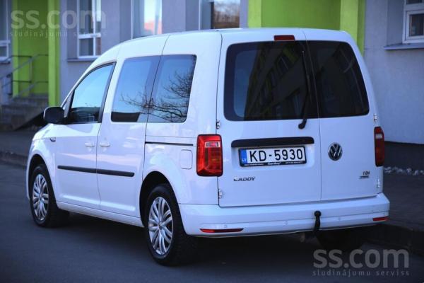 Белый Фольксваген Кадди 2015 в Рига, объемом двигателя 2.00 л и пробегом 289 тыс. км за 6995 €, фото 5 на AUTOMOTO.COM.LV