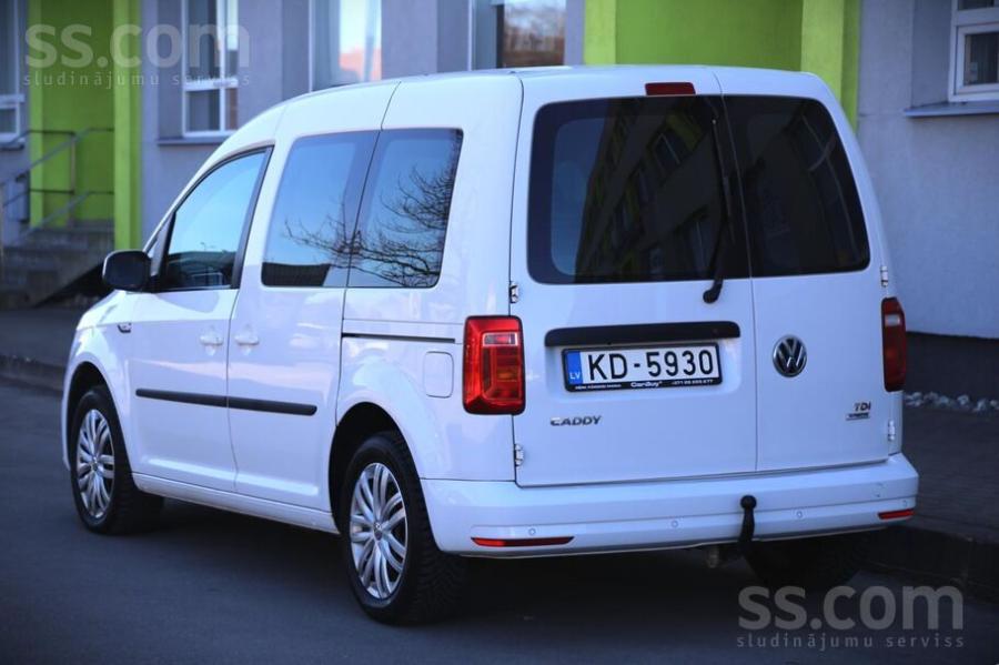 White Volkswagen Caddy 2015 in Riga, with an engine capacity of 2.00 L and mileage of 289 thousand km for 6995 €, photo 6 on AUTOMOTO.COM.LV