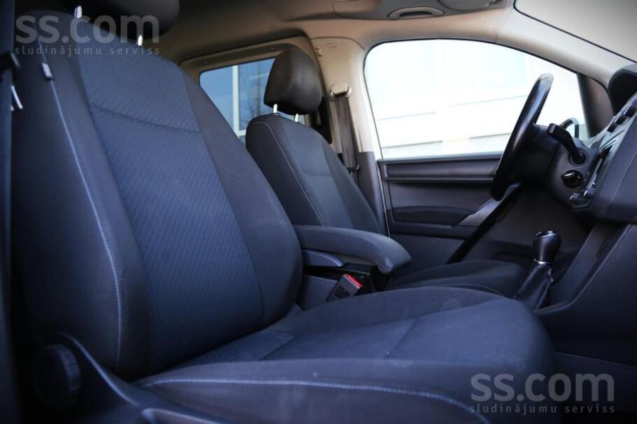 White Volkswagen Caddy 2015 in Riga, with an engine capacity of 2.00 L and mileage of 289 thousand km for 6995 €, photo 13 on AUTOMOTO.COM.LV