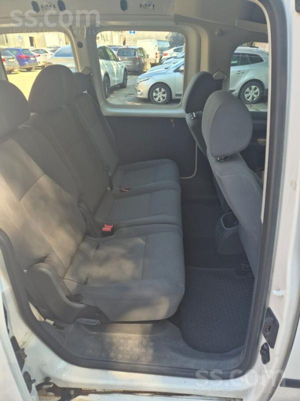 Balts Volkswagen Caddy 2015 Rīga, ar dzinēja tilpumu 1.60 L un nobraukumu 265 tūkst. km par 4990 €, foto 5 vietnē AUTOMOTO.COM.LV