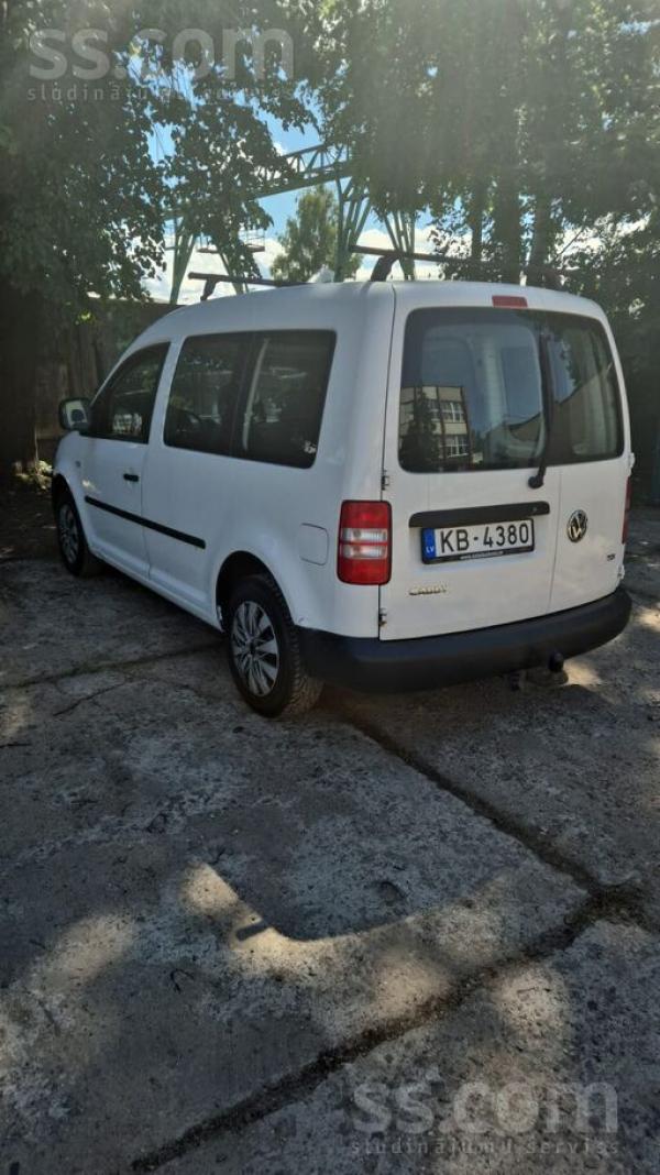 Balts Volkswagen Caddy 2015 Rīga, ar dzinēja tilpumu 1.60 L un nobraukumu 265 tūkst. km par 4990 €, foto 9 vietnē AUTOMOTO.COM.LV