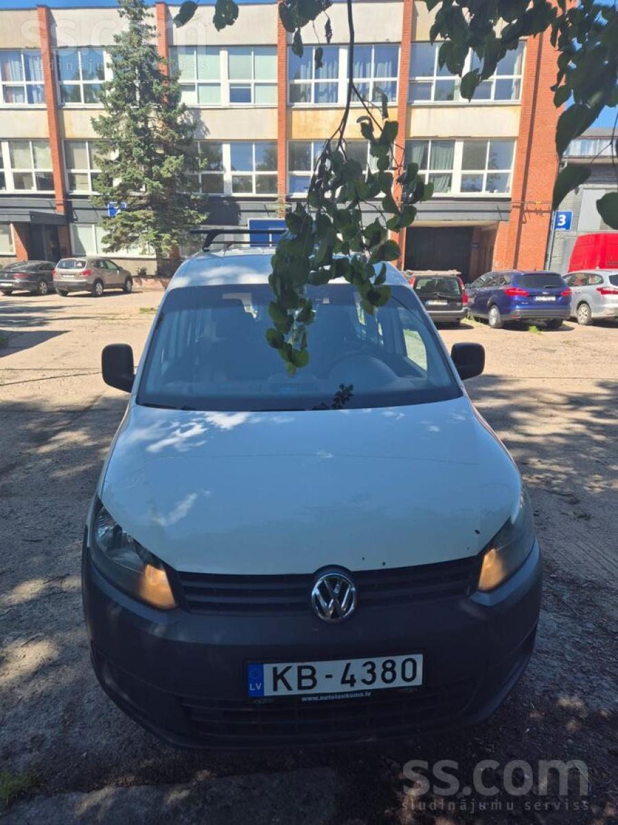 Balts Volkswagen Caddy 2015 Rīga, ar dzinēja tilpumu 1.60 L un nobraukumu 265 tūkst. km par 4650 €, foto 1 vietnē AUTOMOTO.COM.LV