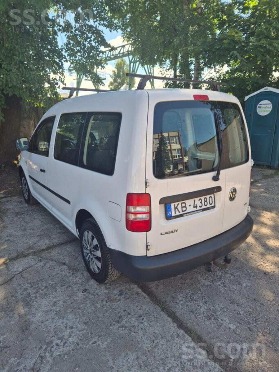 Balts Volkswagen Caddy 2015 Rīga, ar dzinēja tilpumu 1.60 L un nobraukumu 265 tūkst. km par 4650 €, foto 8 vietnē AUTOMOTO.COM.LV