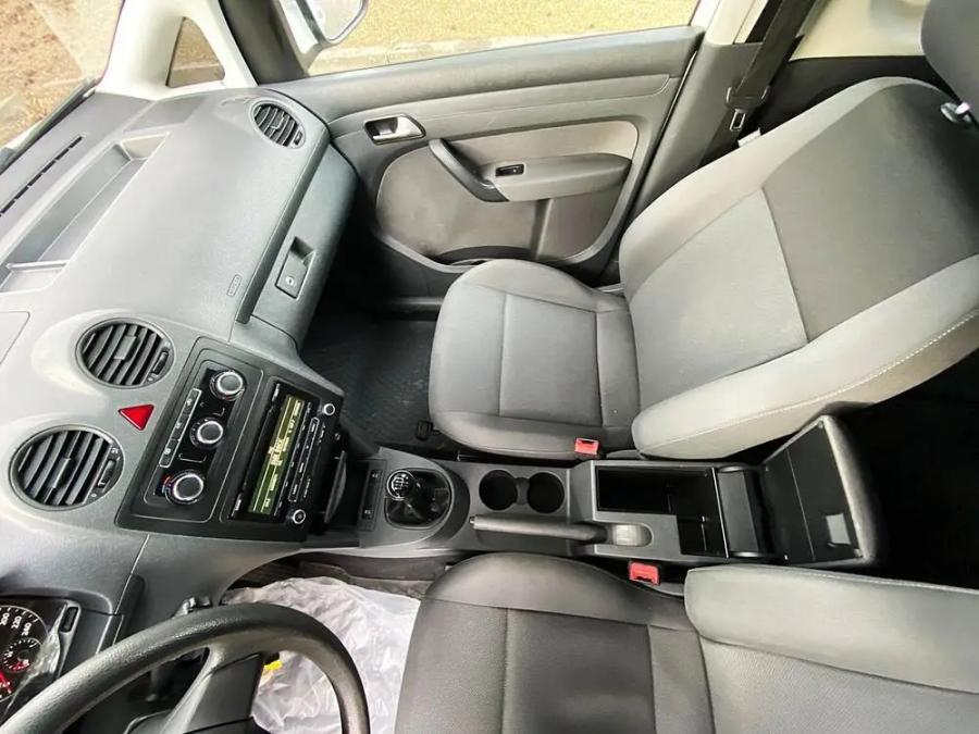 Белый Фольксваген Кадди 2015 в Цесис, объемом двигателя 1.60 л и пробегом 243 тыс. км за 6999 €, фото 26 на AUTOMOTO.COM.LV