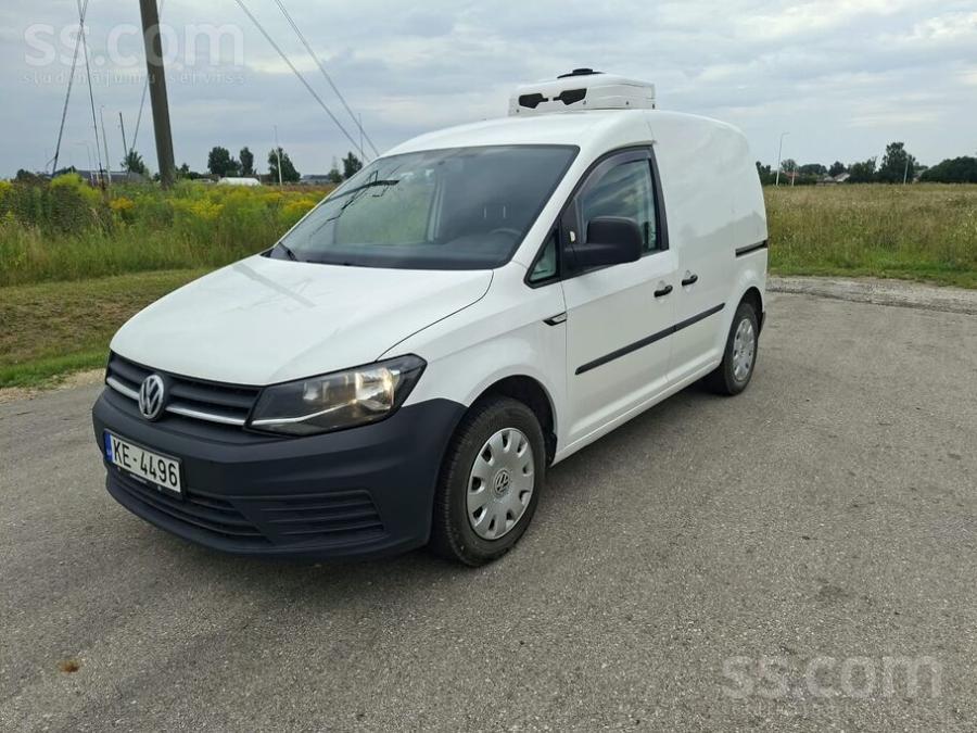 White Volkswagen Caddy 2015 in Riga, with an engine capacity of 1.60 L and mileage of 376 thousand km for 6700 €, photo 1 on AUTOMOTO.COM.LV