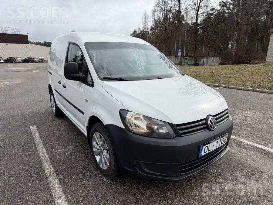 White Volkswagen Caddy 2015 in Valmiera, with an engine capacity of 2.00 L and mileage of 280 thousand km for 9000 €, photo 3 on AUTOMOTO.COM.LV