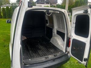 White Volkswagen Caddy 2015 in Dobele, with an engine capacity of 1.60 L and mileage of 245 thousand km for 5000 €, photo 6 on AUTOMOTO.COM.LV