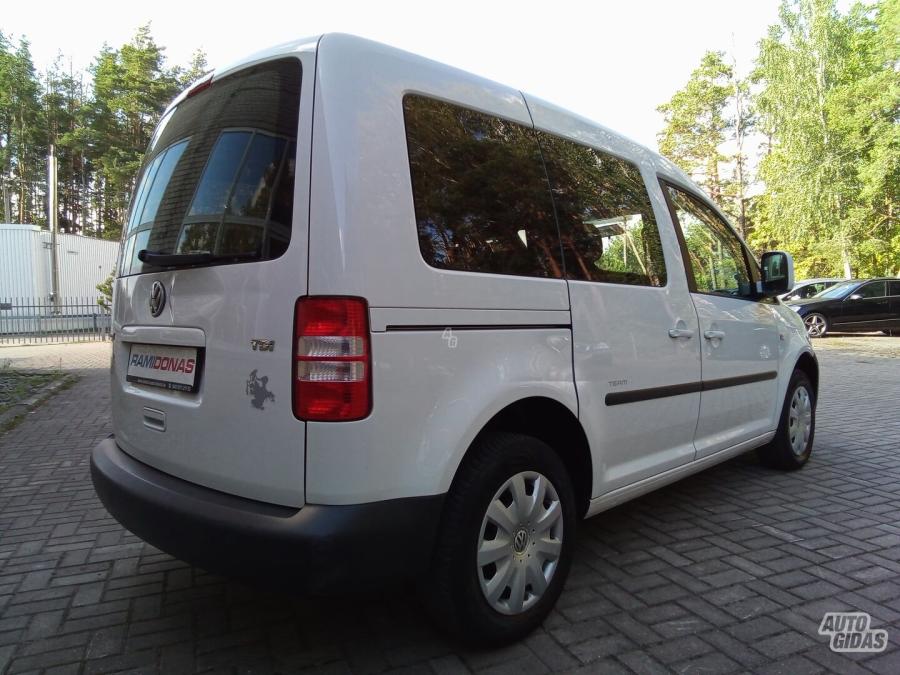 Balts Volkswagen Caddy 2015 Šveicarija, ar dzinēja tilpumu 1.60 L un nobraukumu 297 tūkst. km par 4700 €, foto 5 vietnē AUTOMOTO.COM.LV