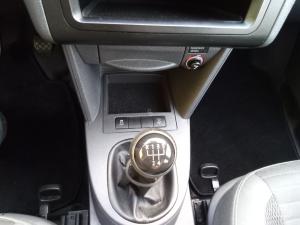 Balts Volkswagen Caddy 2015 Šveicarija, ar dzinēja tilpumu 1.60 L un nobraukumu 297 tūkst. km par 4700 €, foto 16 vietnē AUTOMOTO.COM.LV