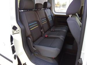 Balts Volkswagen Caddy 2015 Šveicarija, ar dzinēja tilpumu 1.60 L un nobraukumu 297 tūkst. km par 4700 €, foto 19 vietnē AUTOMOTO.COM.LV