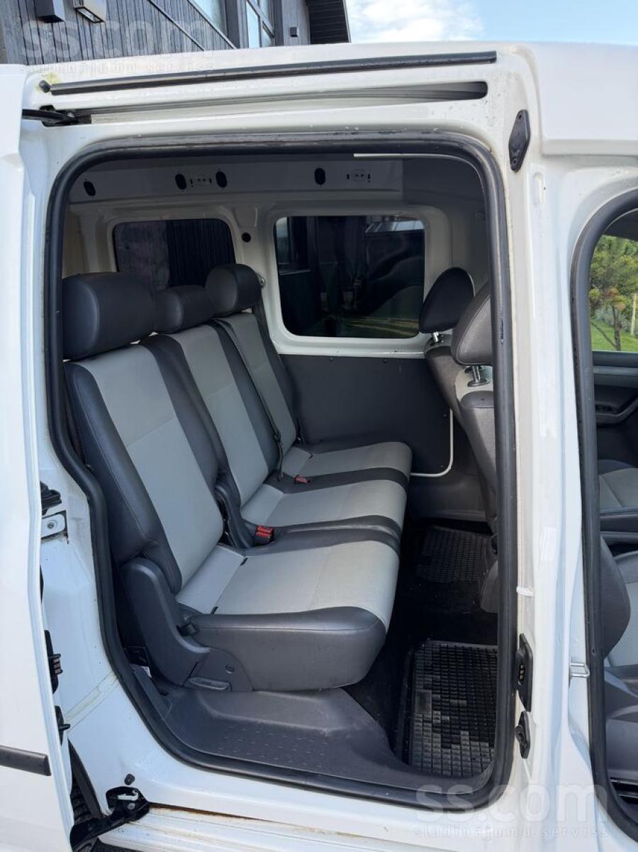 White Volkswagen Caddy 2015 in Riga, with an engine capacity of 1.60 L and mileage of 222 thousand km for 4500 €, photo 6 on AUTOMOTO.COM.LV