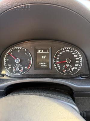 White Volkswagen Caddy 2015 in Riga, with an engine capacity of 1.60 L and mileage of 222 thousand km for 4500 €, photo 8 on AUTOMOTO.COM.LV