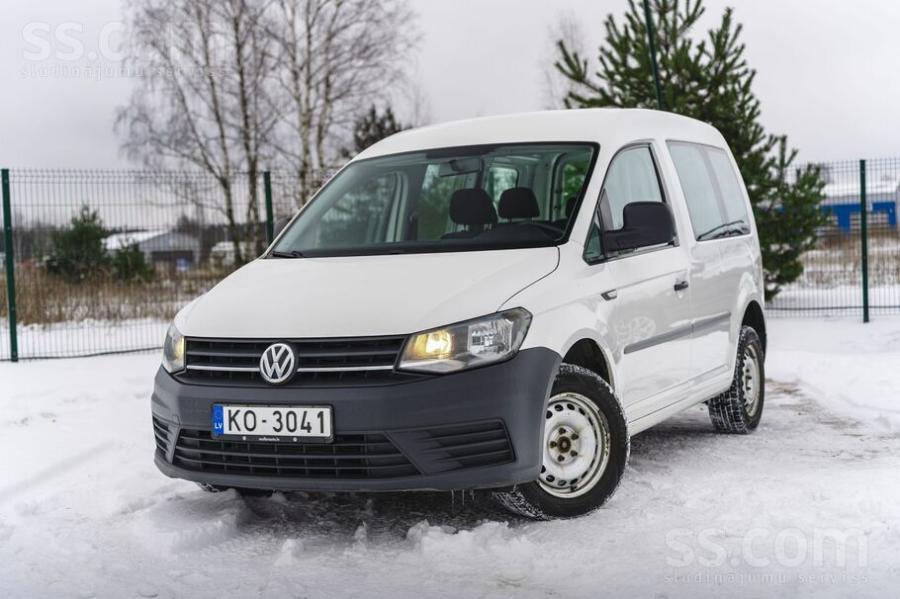 White Volkswagen Caddy 2016 in Riga, with an engine capacity of 2.00 L and mileage of 236 thousand km for 7290 €, photo 1 on AUTOMOTO.COM.LV