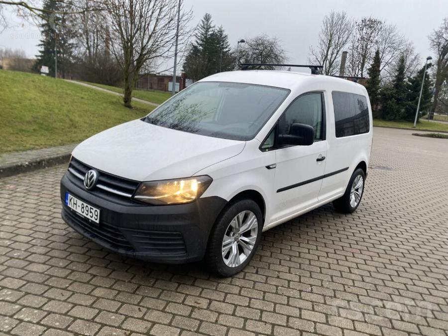 White Volkswagen Caddy 2016 in Dobele, with an engine capacity of 2.00 L and mileage of 162 thousand km for 8300 €, photo 1 on AUTOMOTO.COM.LV