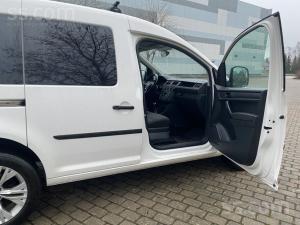 White Volkswagen Caddy 2016 in Dobele, with an engine capacity of 2.00 L and mileage of 162 thousand km for 8300 €, photo 4 on AUTOMOTO.COM.LV