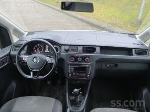 White Volkswagen Caddy 2016 in Dobele, with an engine capacity of 2.00 L and mileage of 162 thousand km for 8300 €, photo 9 on AUTOMOTO.COM.LV