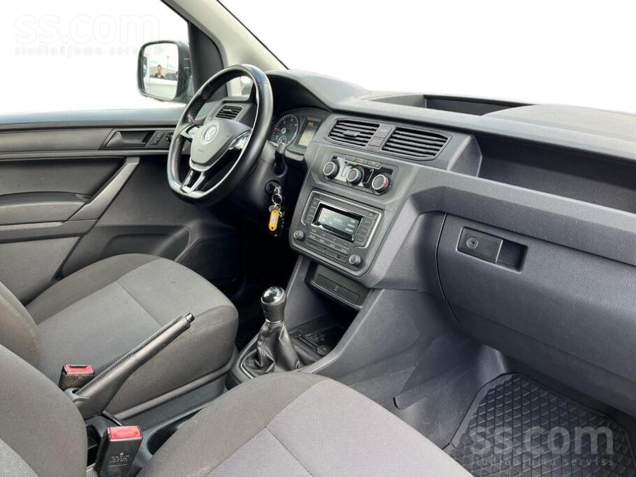 White Volkswagen Caddy 2016 in Riga, with an engine capacity of 2.00 L and mileage of 269 thousand km for 7990 €, photo 7 on AUTOMOTO.COM.LV
