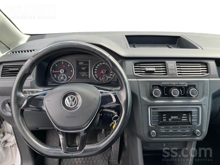 White Volkswagen Caddy 2016 in Riga, with an engine capacity of 2.00 L and mileage of 269 thousand km for 7990 €, photo 9 on AUTOMOTO.COM.LV
