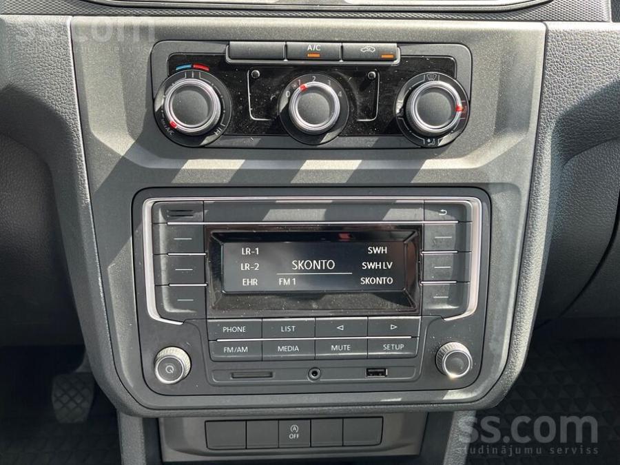 White Volkswagen Caddy 2016 in Riga, with an engine capacity of 2.00 L and mileage of 269 thousand km for 7990 €, photo 12 on AUTOMOTO.COM.LV