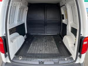 White Volkswagen Caddy 2016 in Riga, with an engine capacity of 2.00 L and mileage of 269 thousand km for 7990 €, photo 15 on AUTOMOTO.COM.LV