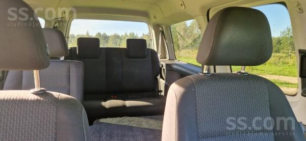 White Volkswagen Caddy 2016 in Riga, with an engine capacity of 2.00 L and mileage of 256 thousand km for 4200 €, photo 5 on AUTOMOTO.COM.LV