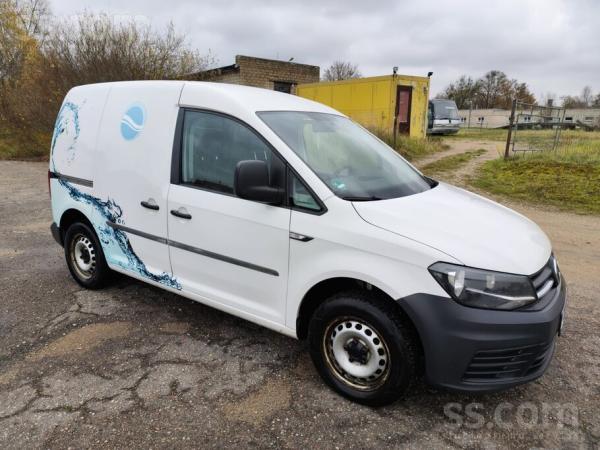 White Volkswagen Caddy 2017 in Riga, with an engine capacity of 2.00 L and mileage of 234 thousand km for 8900 €, photo 1 on AUTOMOTO.COM.LV