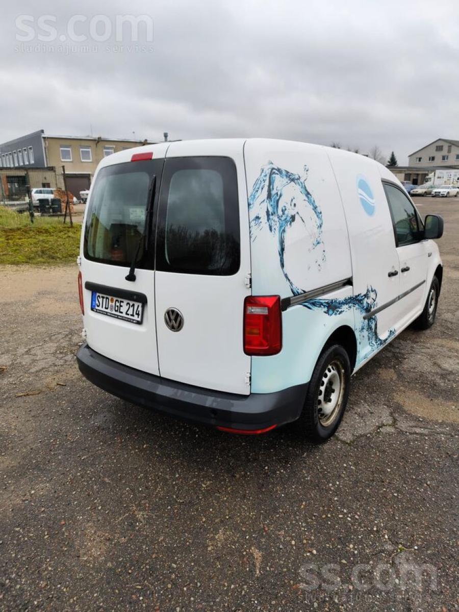 White Volkswagen Caddy 2017 in Riga, with an engine capacity of 2.00 L and mileage of 234 thousand km for 8900 €, photo 2 on AUTOMOTO.COM.LV