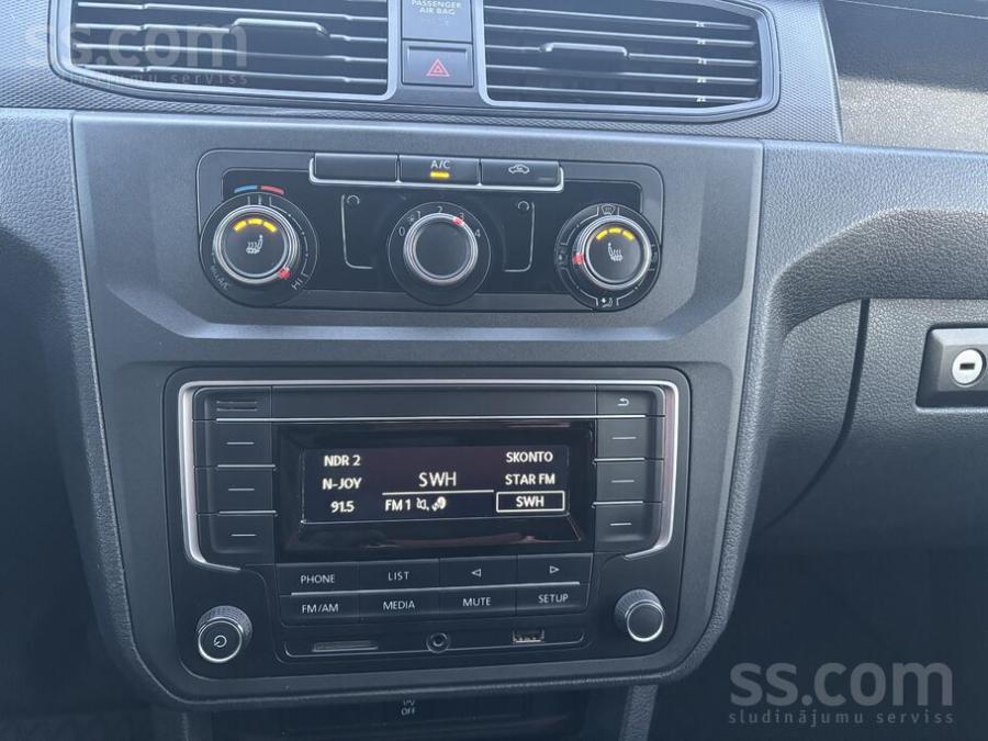 White Volkswagen Caddy 2017 in Ogre, with an engine capacity of 1.40 L and mileage of 233 thousand km for 6900 €, photo 8 on AUTOMOTO.COM.LV