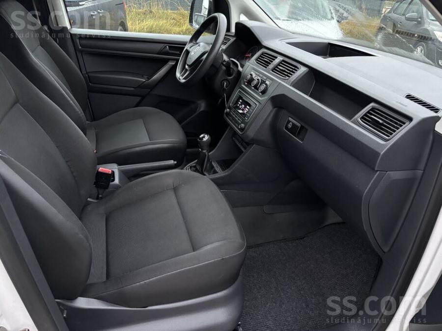 White Volkswagen Caddy 2017 in Ogre, with an engine capacity of 1.40 L and mileage of 233 thousand km for 6900 €, photo 9 on AUTOMOTO.COM.LV