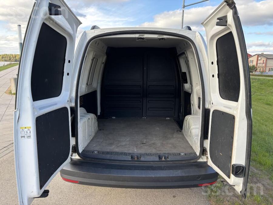 White Volkswagen Caddy 2017 in Ogre, with an engine capacity of 1.40 L and mileage of 233 thousand km for 6900 €, photo 24 on AUTOMOTO.COM.LV