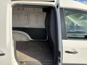 White Volkswagen Caddy 2017 in Ogre, with an engine capacity of 1.40 L and mileage of 233 thousand km for 6900 €, photo 25 on AUTOMOTO.COM.LV