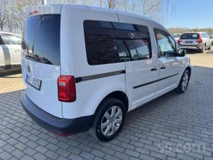 Balts Volkswagen Caddy 2017 Talsi, ar dzinēja tilpumu 2.00 L un nobraukumu 227 tūkst. km par 7995 €, foto 5 vietnē AUTOMOTO.COM.LV