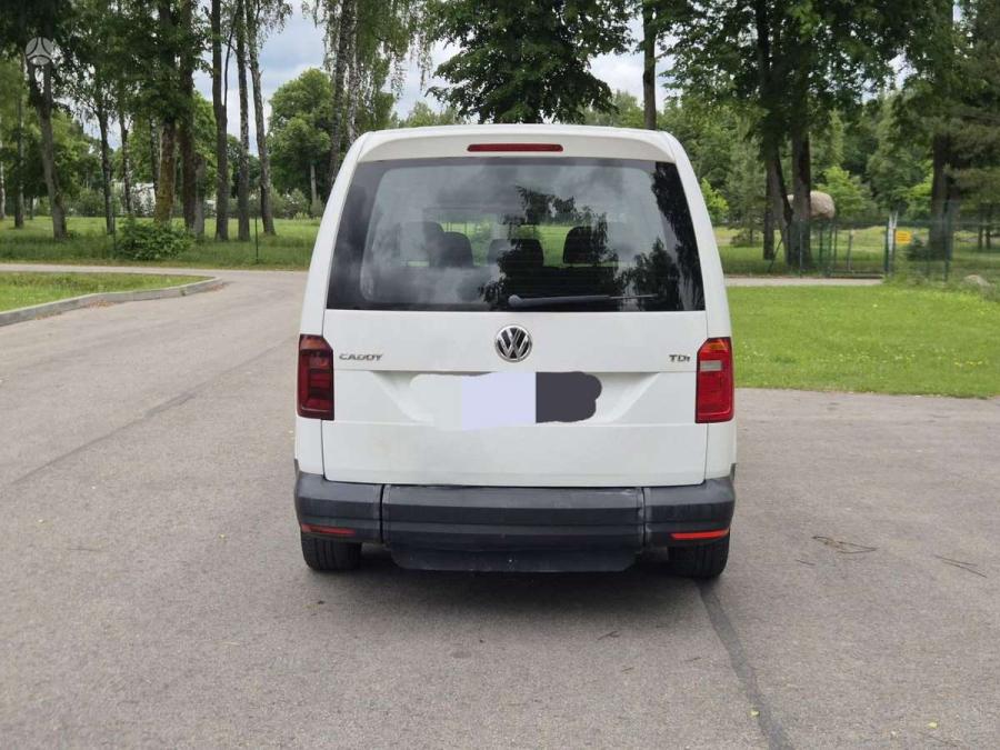Balts Volkswagen Caddy 2017 Tauragė, ar dzinēja tilpumu 2.00 L un nobraukumu 280 tūkst. km par 5800 €, foto 7 vietnē AUTOMOTO.COM.LV