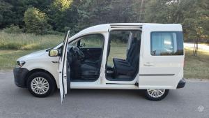 White Volkswagen Caddy 2017 in Vilnius, with an engine capacity of 2.00 L and mileage of 218 thousand km for 9400 €, photo 4 on AUTOMOTO.COM.LV