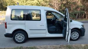 White Volkswagen Caddy 2017 in Vilnius, with an engine capacity of 2.00 L and mileage of 218 thousand km for 9400 €, photo 9 on AUTOMOTO.COM.LV