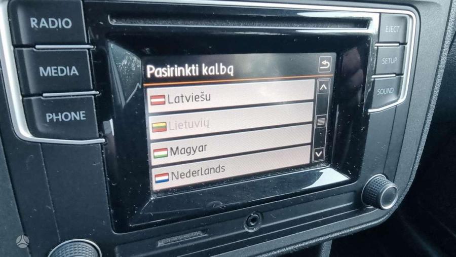 White Volkswagen Caddy 2017 in Vilnius, with an engine capacity of 2.00 L and mileage of 218 thousand km for 9400 €, photo 14 on AUTOMOTO.COM.LV