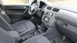 White Volkswagen Caddy 2017 in Vilnius, with an engine capacity of 2.00 L and mileage of 218 thousand km for 9400 €, photo 26 on AUTOMOTO.COM.LV