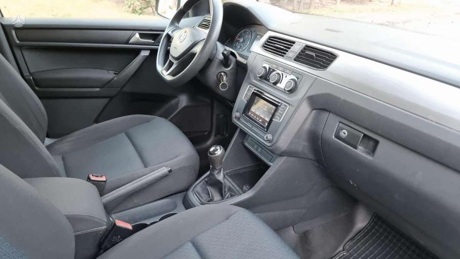 White Volkswagen Caddy 2017 in Vilnius, with an engine capacity of 2.00 L and mileage of 218 thousand km for 9400 €, photo 27 on AUTOMOTO.COM.LV