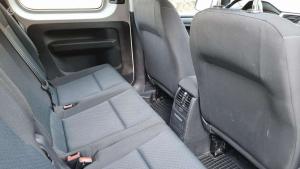 White Volkswagen Caddy 2017 in Vilnius, with an engine capacity of 2.00 L and mileage of 218 thousand km for 9400 €, photo 32 on AUTOMOTO.COM.LV