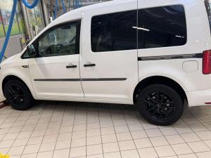 Balts Volkswagen Caddy 2017 Viļņa, ar dzinēja tilpumu 1.97 L un nobraukumu 320 tūkst. km par 11000 €, foto 10 vietnē AUTOMOTO.COM.LV
