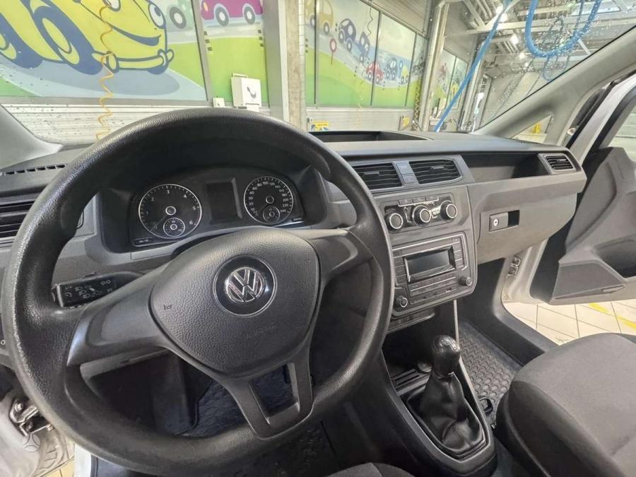 Balts Volkswagen Caddy 2017 Viļņa, ar dzinēja tilpumu 1.97 L un nobraukumu 320 tūkst. km par 11000 €, foto 13 vietnē AUTOMOTO.COM.LV
