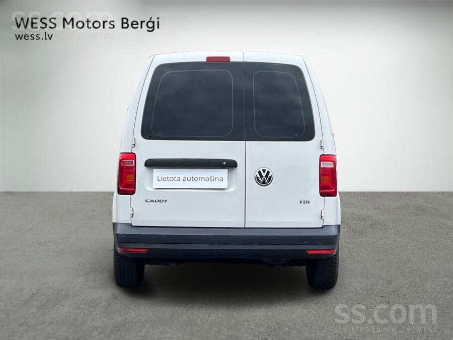 White Volkswagen Caddy 2017 in Riga, with an engine capacity of 2.00 L and mileage of 223 thousand km for 8490 €, photo 5 on AUTOMOTO.COM.LV