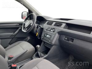 White Volkswagen Caddy 2017 in Riga, with an engine capacity of 2.00 L and mileage of 223 thousand km for 8490 €, photo 7 on AUTOMOTO.COM.LV
